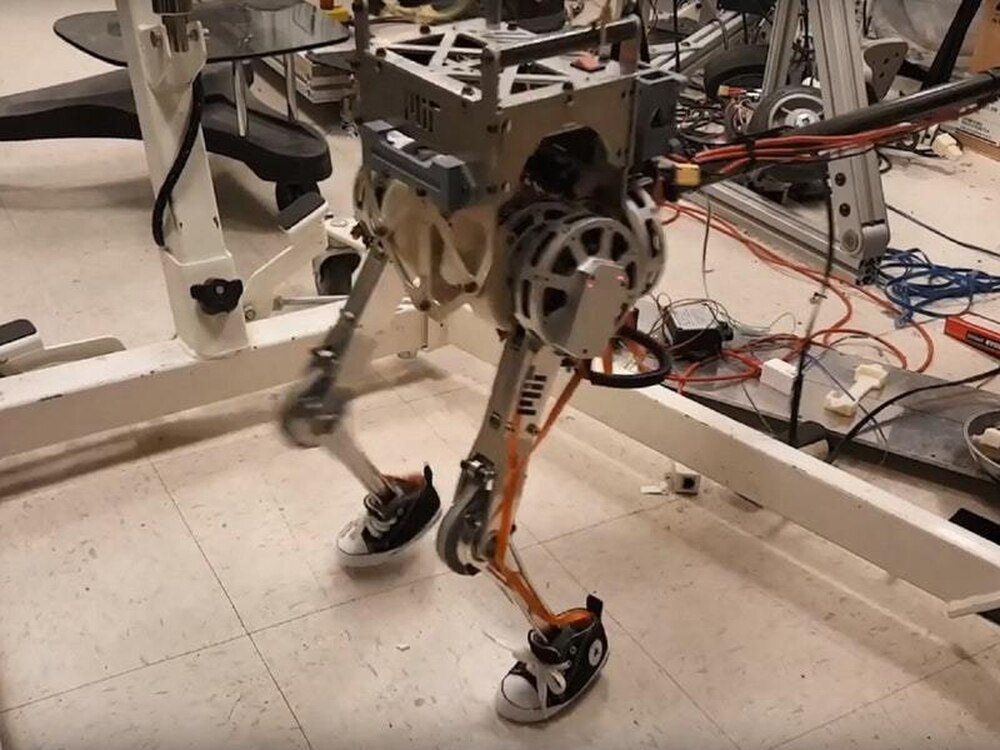U.S. engineers develop two-legged, teleoperated robot that mimics human ...